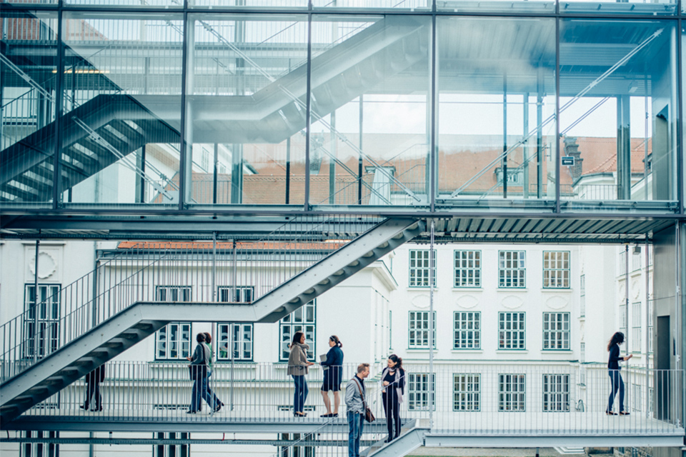 MBA Spezialisierung Biotech, Pharma & MedTech Management - Universität für Weiterbildung Krems ...